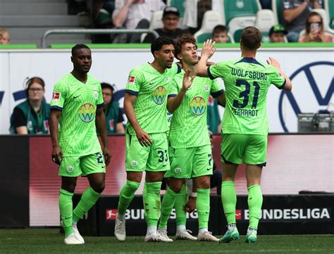 Green and Yellow Sports Teams: A Vibrant Legacy - Grouse Mountain Experience